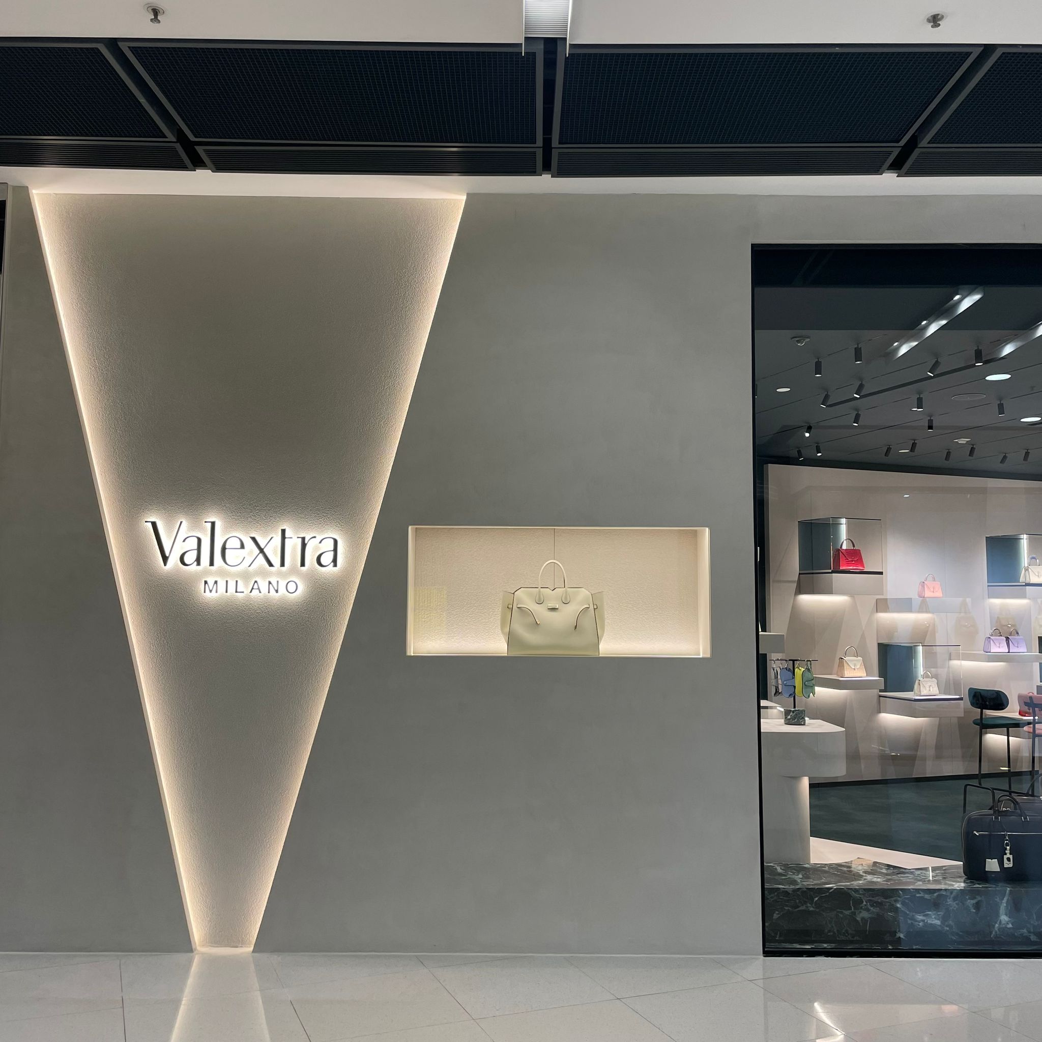 Valextra Logo Valextra Iside Bag Honest Review (Updated 2024) | I Make