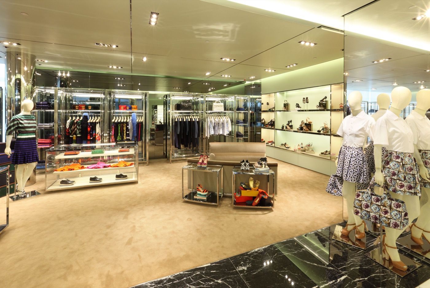 prada_key_05 | International Finance Centre, Hong Kong